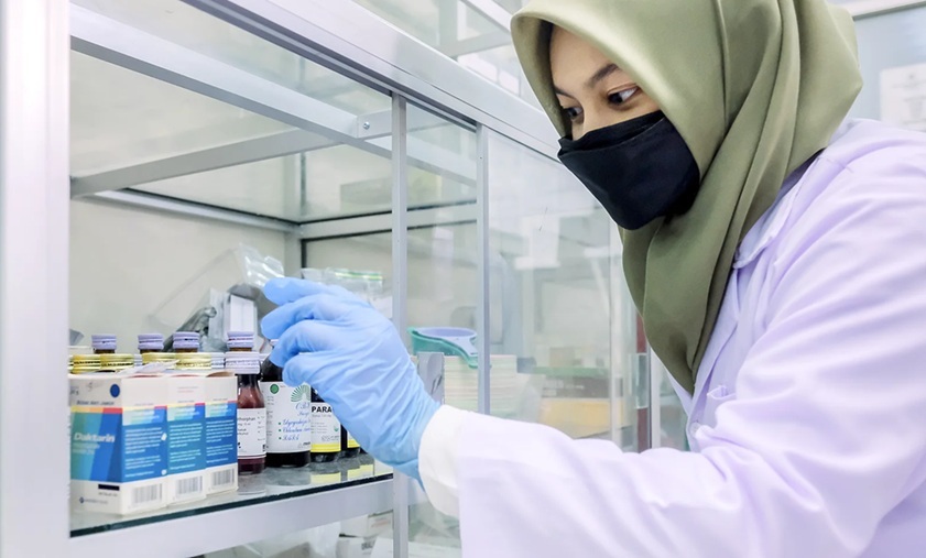 Cari Tahu Gaji Apoteker Berstatus PNS dan Swasta