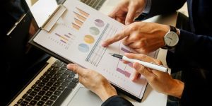 ROE (Return of Equity): Pengertian, Contoh & Cara Hitung - Skorlife